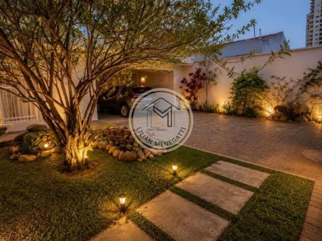 Casa térrea com 4 quartos. próxima à Av 9 de Julho e Dom Olivio em Jundiaí, reformada e pronta para
