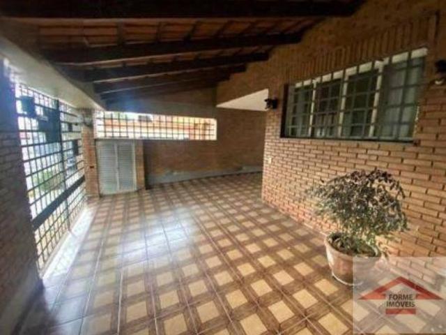 Casa térrea com 4 quartos, sendo 1 suíte para Venda, 157 m² por R$ 915.000 Jardim Planalto Jundi