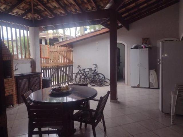 Casa térrea com 4 suites a venda praia do Capricórnio Caragua SP