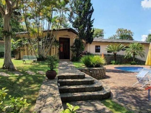 Casa Térrea com 4 Suítes e Lazer Completo, 505 m² à venda Jardim Mediterrâneo Cotia/SP