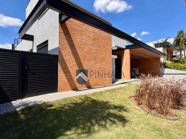 Casa Térrea com 4 Suítes e Piscina no Condomínio Querência — Valinhos/SP