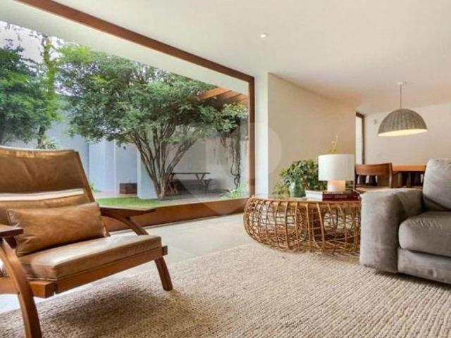 Casa Térrea com 560 m² e 3 suítes à venda em Alto de Pinheiros