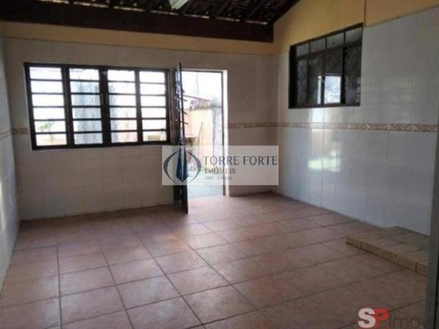 Casa Terrea com 5 dormitorios 1 suite 4 vagas de garagem na Vila Nhocune