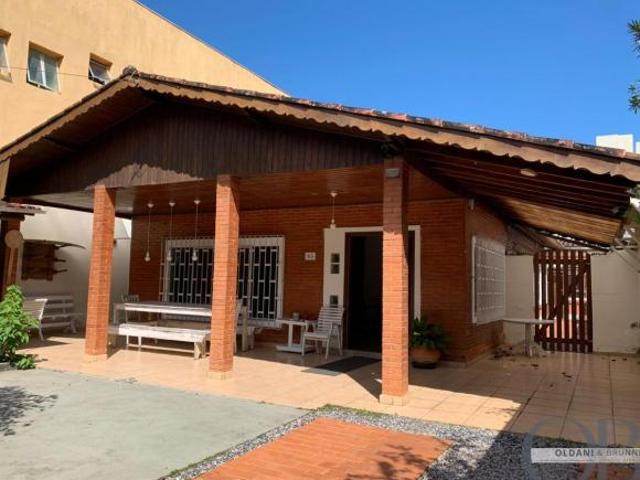 CASA TÉRREA COM 5 DORMITÓRIOS NA PRAIA GRANDE
