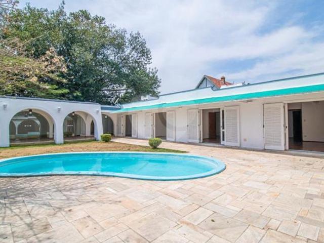 Casa térrea com 5 quartos à venda em Jardim Marajoara SP