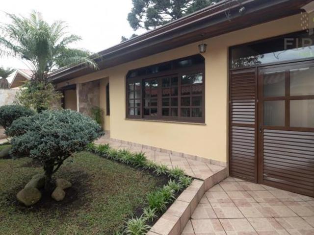 Casa Térrea com 5 Quartos com suíte e Edícula nos fundos