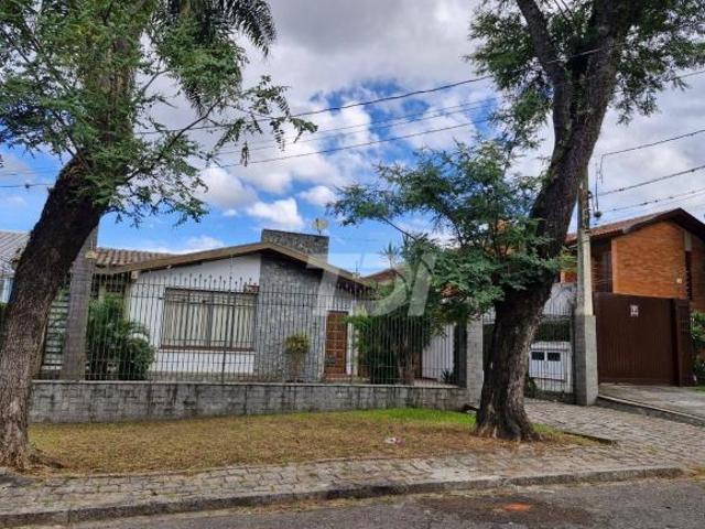 Casa térrea com 6 dormitórios à venda, 357 m² por R$ 1.460.000 Água Verde Curitiba/PR