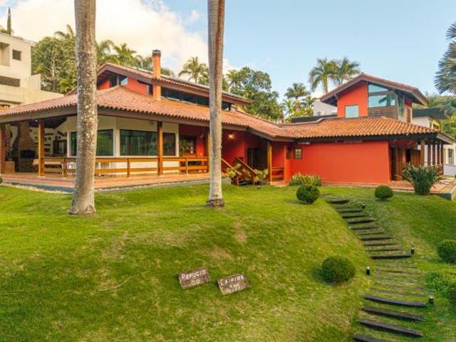 Casa térrea com 6 quartos à venda, 3400 m² por R$ 4.500.000 Condomínio Alpes de Guararema SP