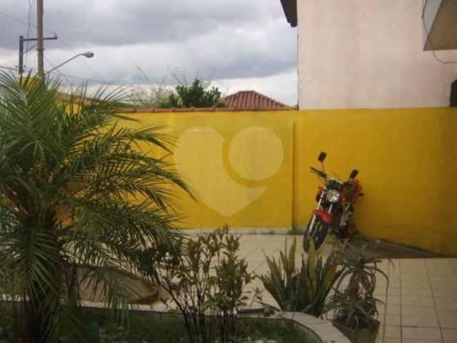 Casa térrea com 6 quartos à venda em Jardim yara SP