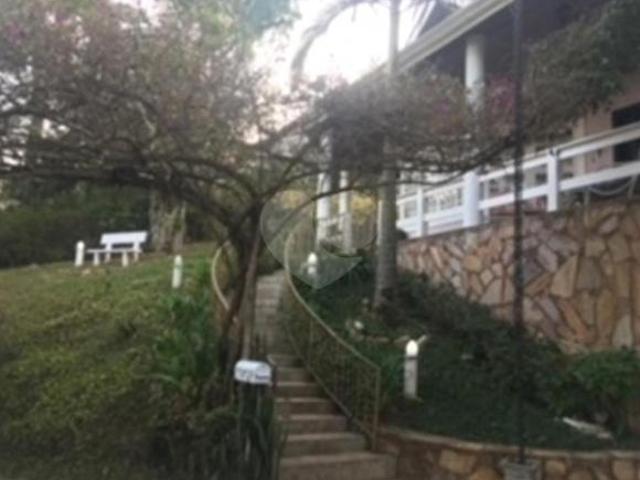Casa térrea com 6 quartos à venda em Serra da cantareira SP