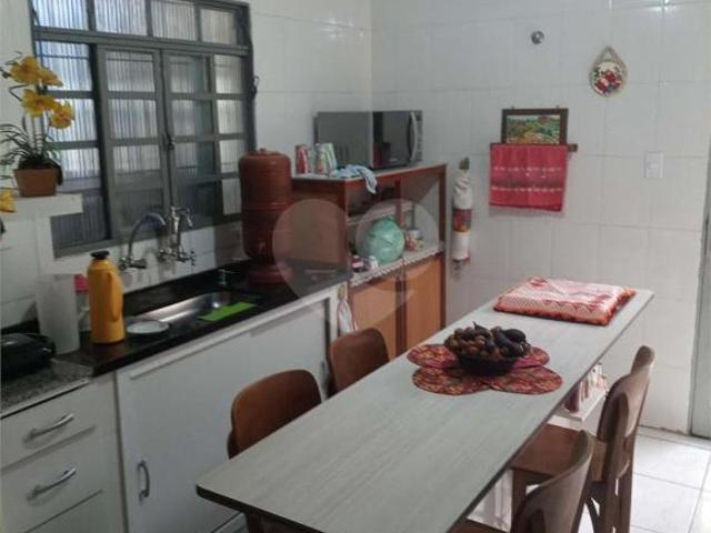 Casa térrea com 6 quartos à venda em Vila Carrão SP