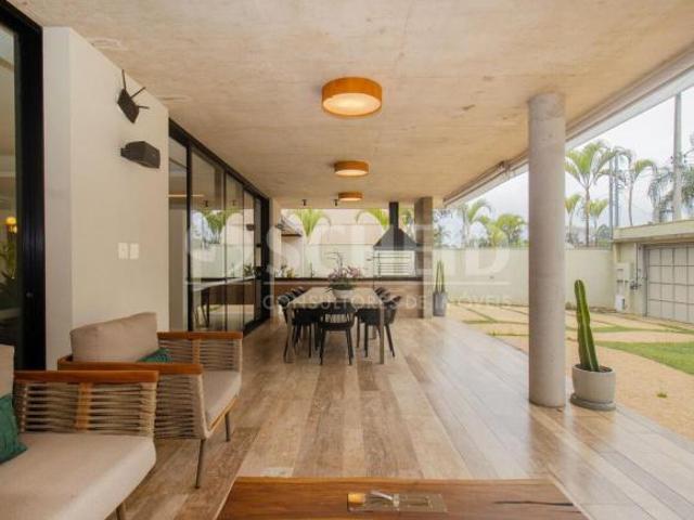 Casa Térrea com 798m de terreno Moderna à Venda no conhecido Bolsão de Interlagos SP