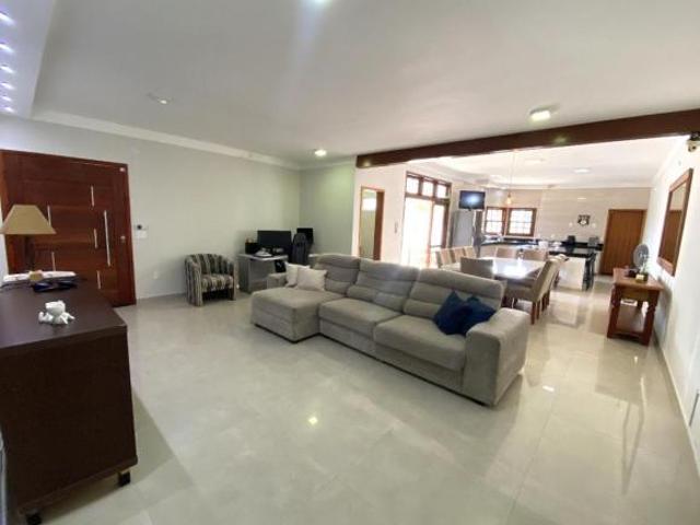 Casa térrea com 859m² de terreno no Morumbi em Atibaia SP