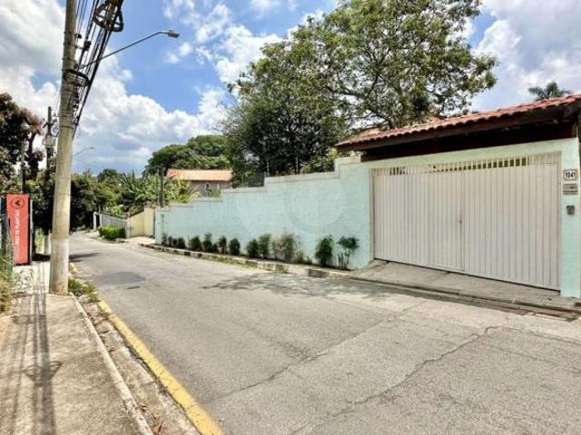 Casa térrea com 8 quartos à venda em Granja viana SP
