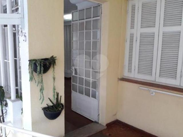 Casa térrea com 8 quartos à venda em Parada inglesa SP