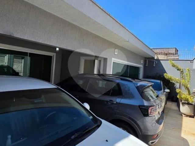 Casa térrea com 8 quartos à venda em Vila pereira barreto SP