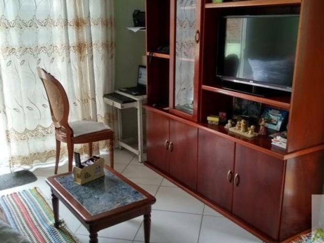 Casa Térrea com Amplo Quintal Cidade Ademar