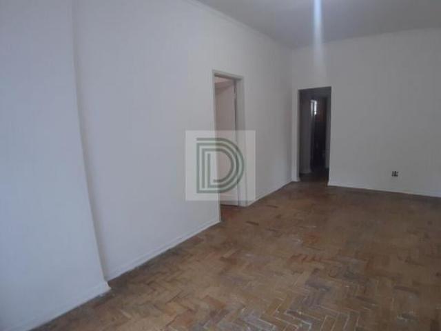 Casa térrea com amplo quintal no Jardim Previdência