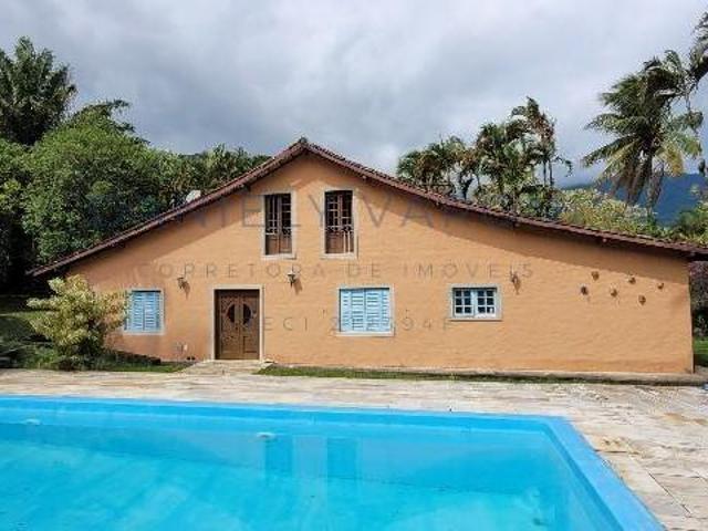 CASA TÉRREA COM AMPLO TERRENO, NA COCAIA EM ILHABELA SP