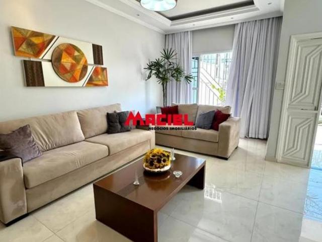 Casa térrea com acabamento fino proximo ao shopping Vale Sul