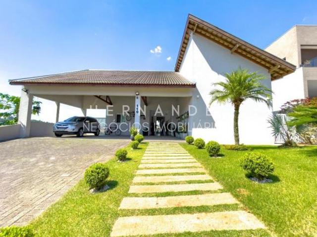 Casa térrea com acessibilidade no Reserva Santa Maria