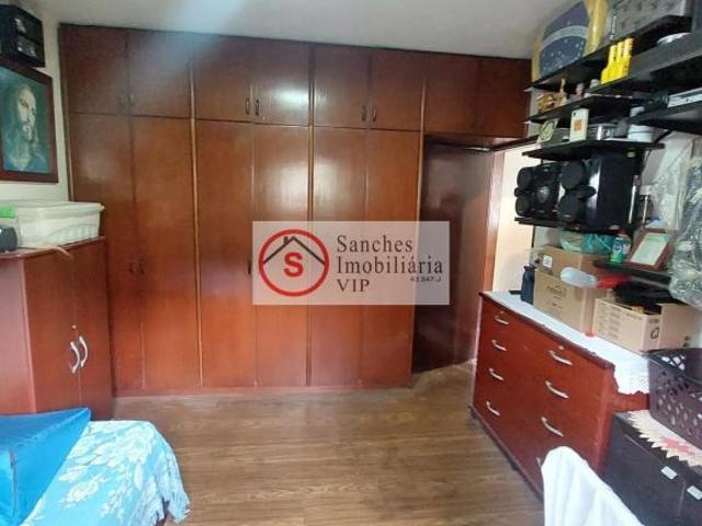 Casa térrea com edíciula, a locação ou venda próximo ao Metrô Vila Prudente. Com 230 metros, salão c