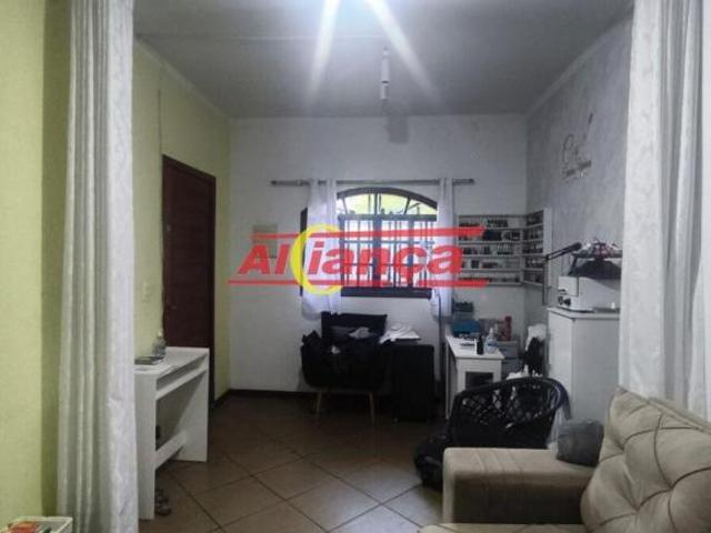 CASA TÉRREA COM EDÍCULA: 3 QUARTOS, 2 VAGAS, QUINTAL, PERTÍSSIMO DO LAGO DOS PATOS EM GUARULHOS, SP