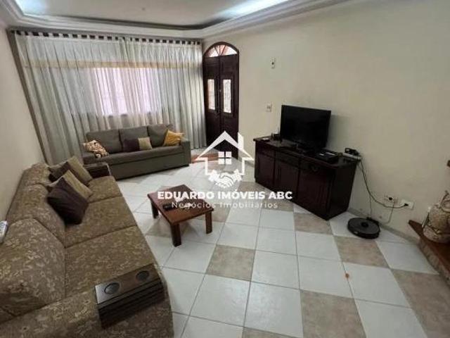 Casa térrea com edícula e Churrasqueira. 4 dorm. 2 suíte e 2 vagas