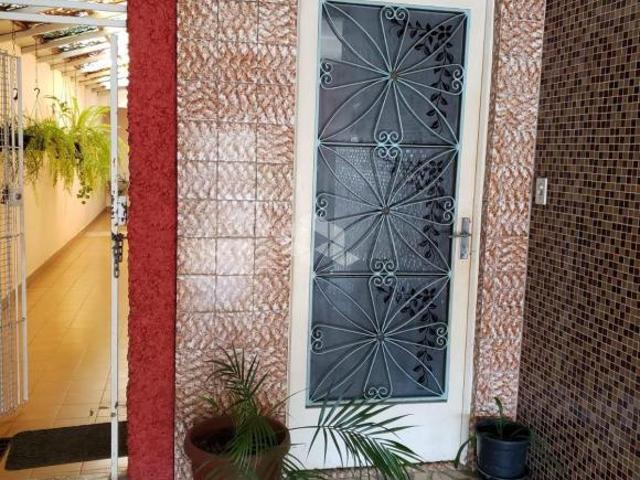 Casa Térrea com Edícula e Entrada Independente Terreno de 250 m²