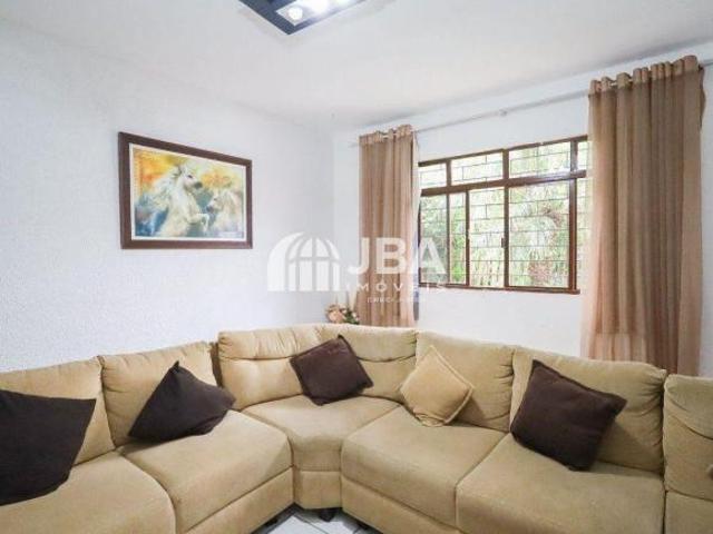 Casa Térrea com Edícula e terreno nos fundos