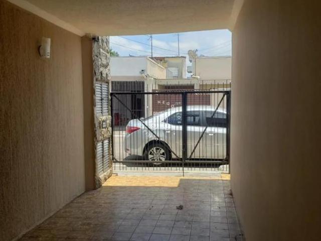 CASA TÉRREA COM EDÍCULA E 3 QUARTOS À VENDA NA VILA RIO BRANCO JUNDIAÍ/SP