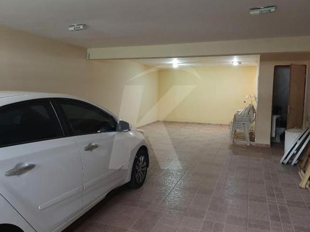 Casa Térrea com Excelente Área Gourmet e Localização Privilegiada!