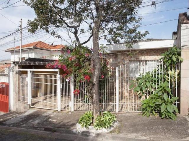 Casa Térrea com jardim em Pirituba: 2 Quartos, 4 Vagas e Edícula