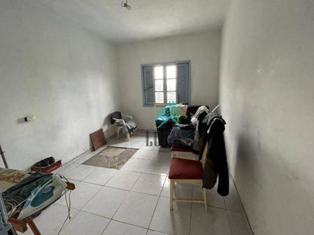Casa Térrea com ótima disposição, 106m² de área construída composto por 2 dormitórios, à venda por R