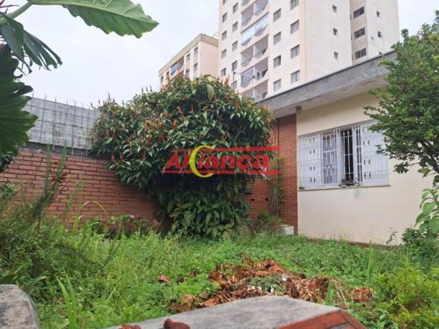 Casa Terréa com ótima Localização