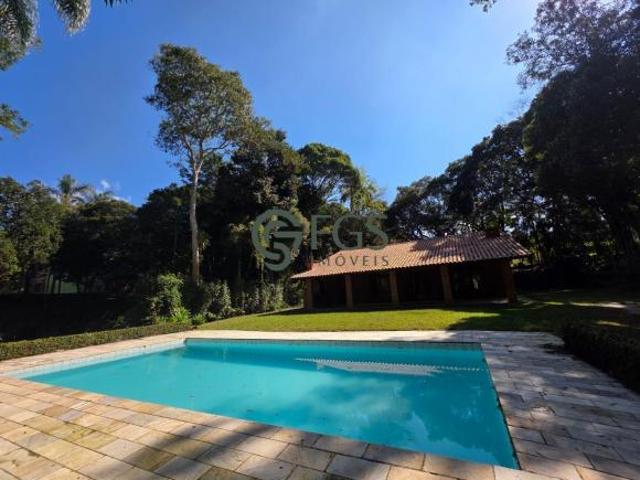 Casa térrea com localização diferenciada no Condomínio Veleiros de Ibiúna