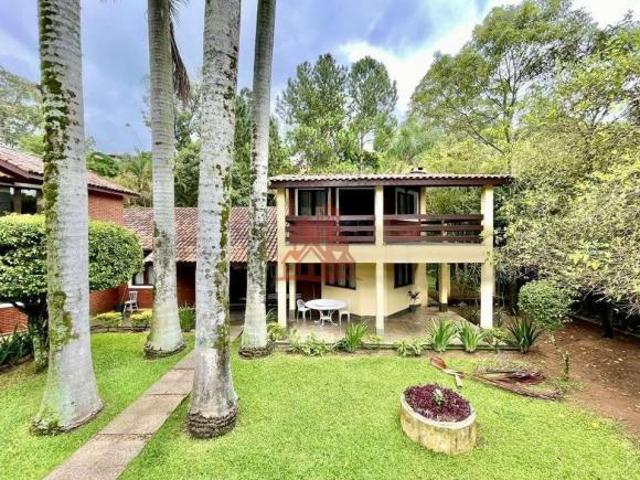 Casa térrea com lazer completo em terreno de 2.000 m² – 4 suítes + salão gourmet