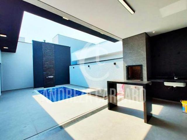 Casa Térrea com Mezanino e Piscina no Condomínio Lê France *Armários