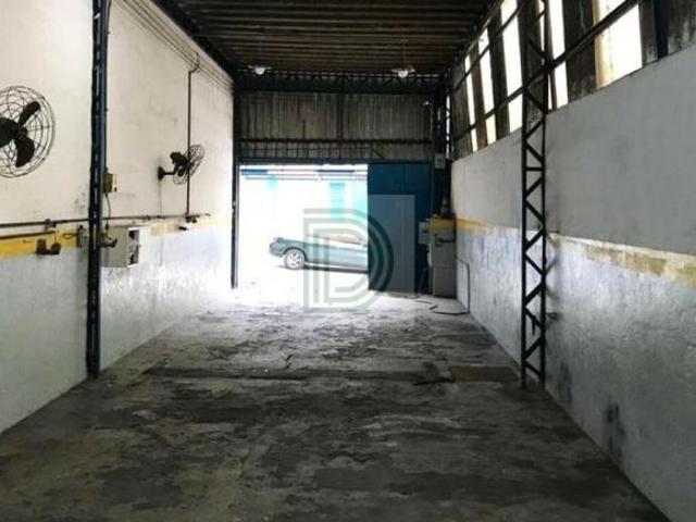 Casa Térrea com Salão Comercial à Venda Região do Jaguaré