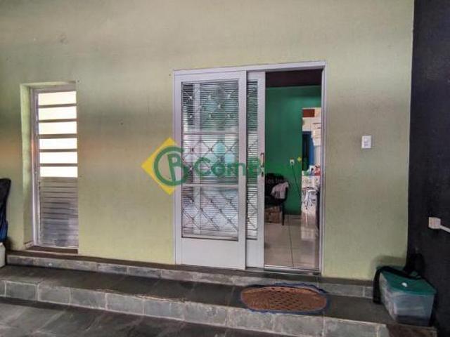 Casa térrea com suíte, Conjunto Residencial Cocuera, Mogi das Cruzes