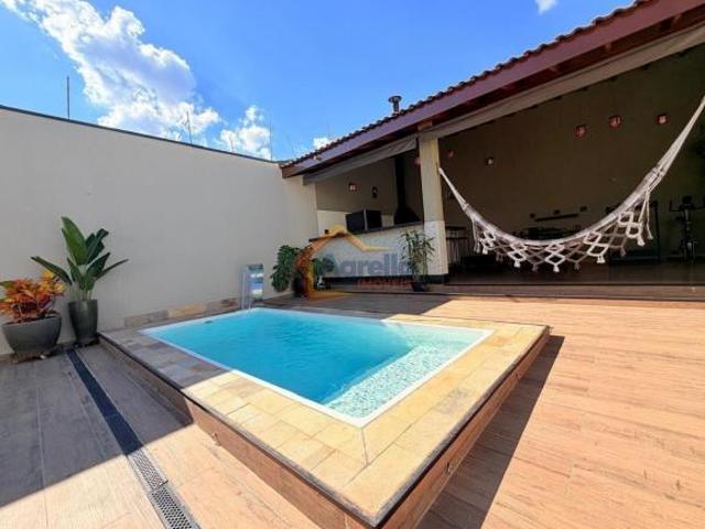 CASA TÉRREA COM SUÍTE À VENDA NO JARDIM NOSSA SENHORA DAS GRAÇAS MOGI MIRIM/SP