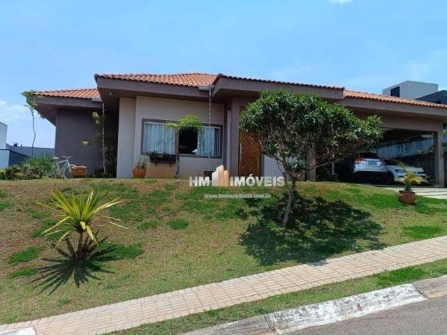 Casa térrea com suíte dentro de Condomínio na cidade de Atibaia sp