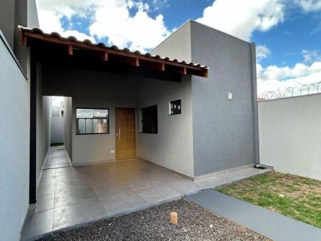 Casa térrea com suíte e varanda gourmet próxima a lagoa Itatiaia