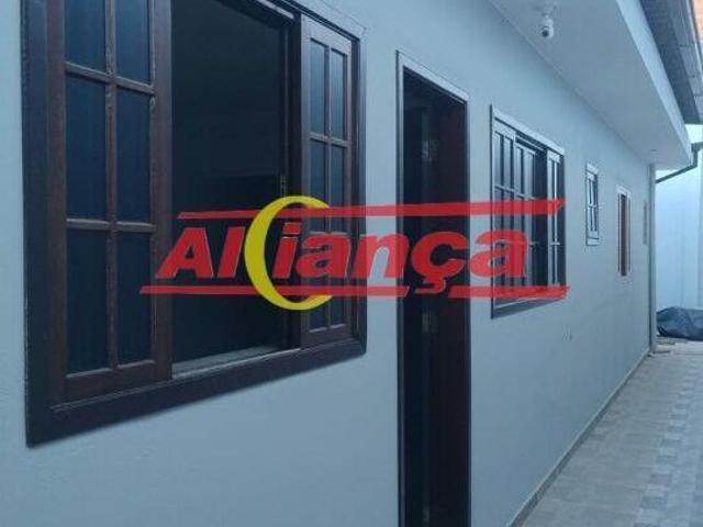 casa terrea com suite e duas vagas de garagem