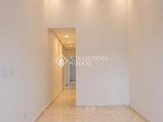 Casa térrea com suíte no Bairro Sítio Cercado