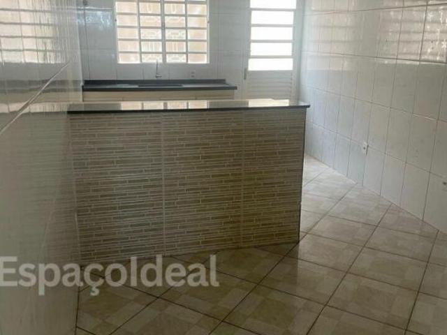 Casa Térrea com Suíte no Jardim Helena