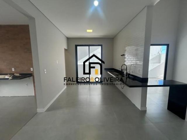 Casa Térrea com Piscina 181 m² à Venda | Condomínio San Giovanni | Itatiba | Faleiro & Oliveira