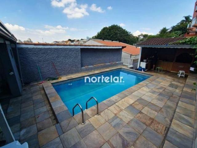 CASA TERREA COM PISCINA