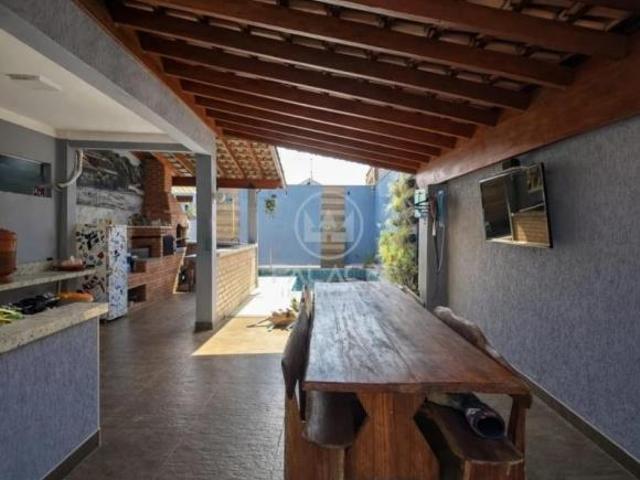 Casa térrea com piscina, a venda no bairro Vila Industrial, Piracicaba, SP