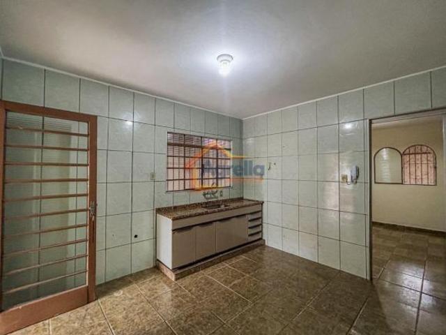 CASA TÉRREA COM PISCINA À VENDA EM MOGI MIRIM/SP